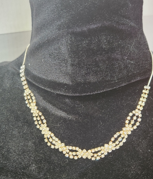 Icing | Jewelry | Vintage Icing Necklace Clear Stones With Silver Toned ...